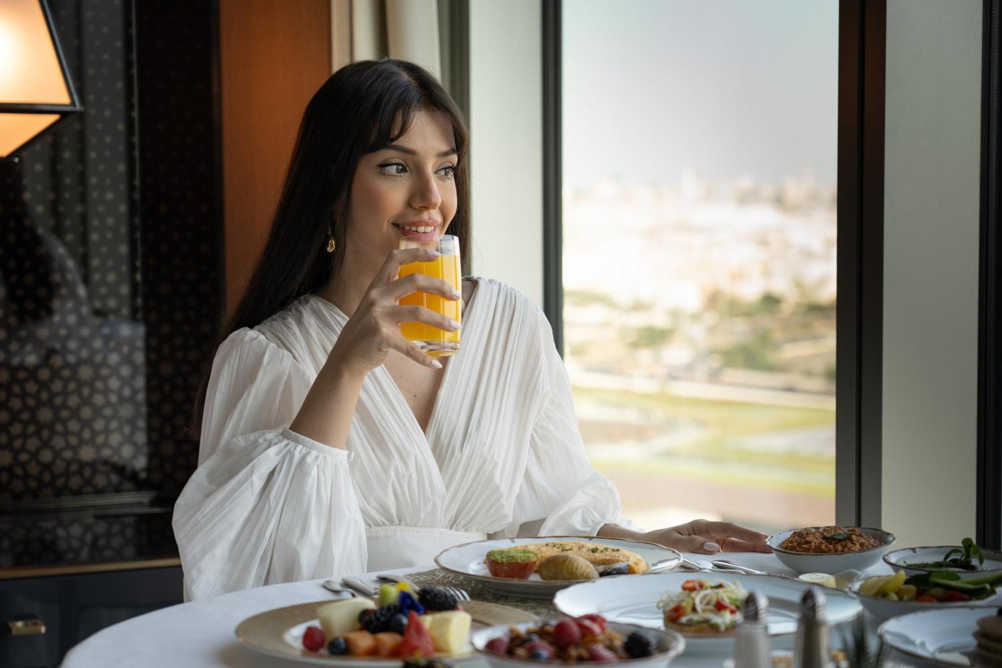 Four Seasons Hotel Kuwait At Burj Alshaya | Kuwait City * Infinity Pool
